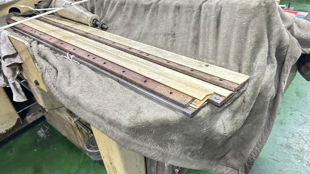 YODA-CUTTING-MACHINE-115-115CM--1980-12：offered by Jay Enterprises ...